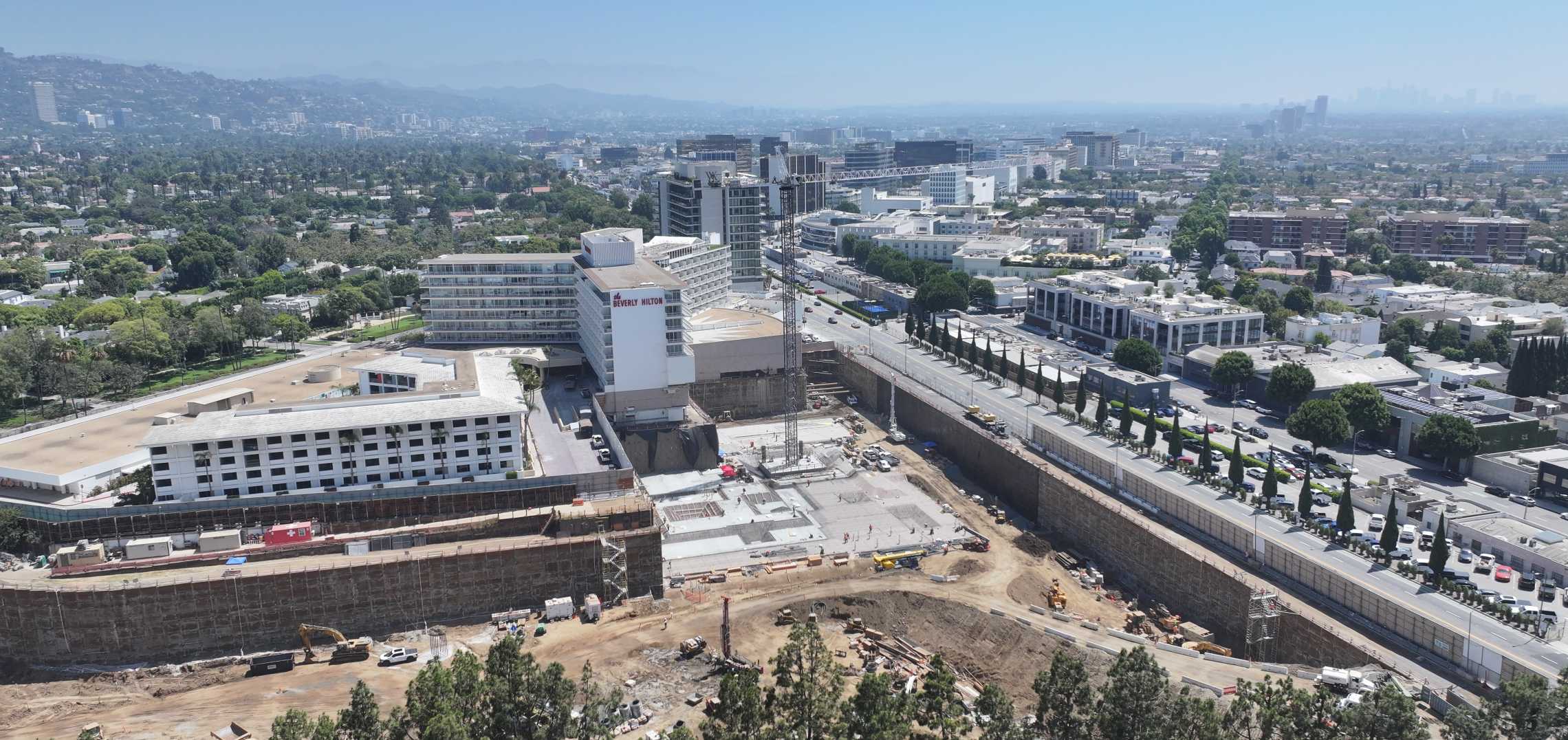 LOS ANGELES | One Beverly Hills | 125m | 410ft | 32 fl | 112m | 369ft | 28 fl | 38m | 124ft | 10 ...